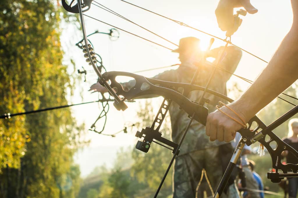 How to measure draw length of a compound bow - BowGrid.com